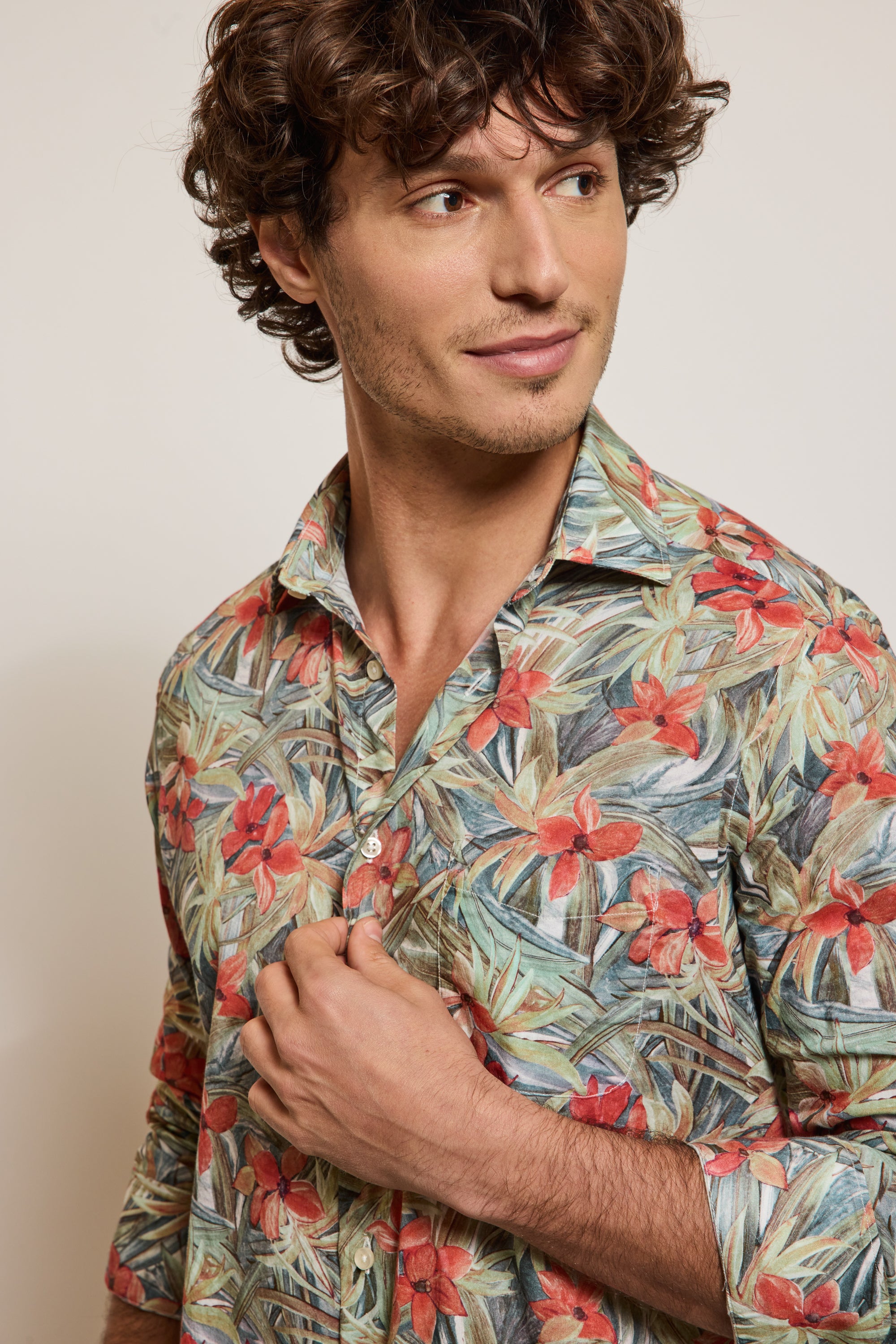 CHEMISE AJUSTÉE UNE POCHE FLEURS DE GRENADE – Victoire Paris